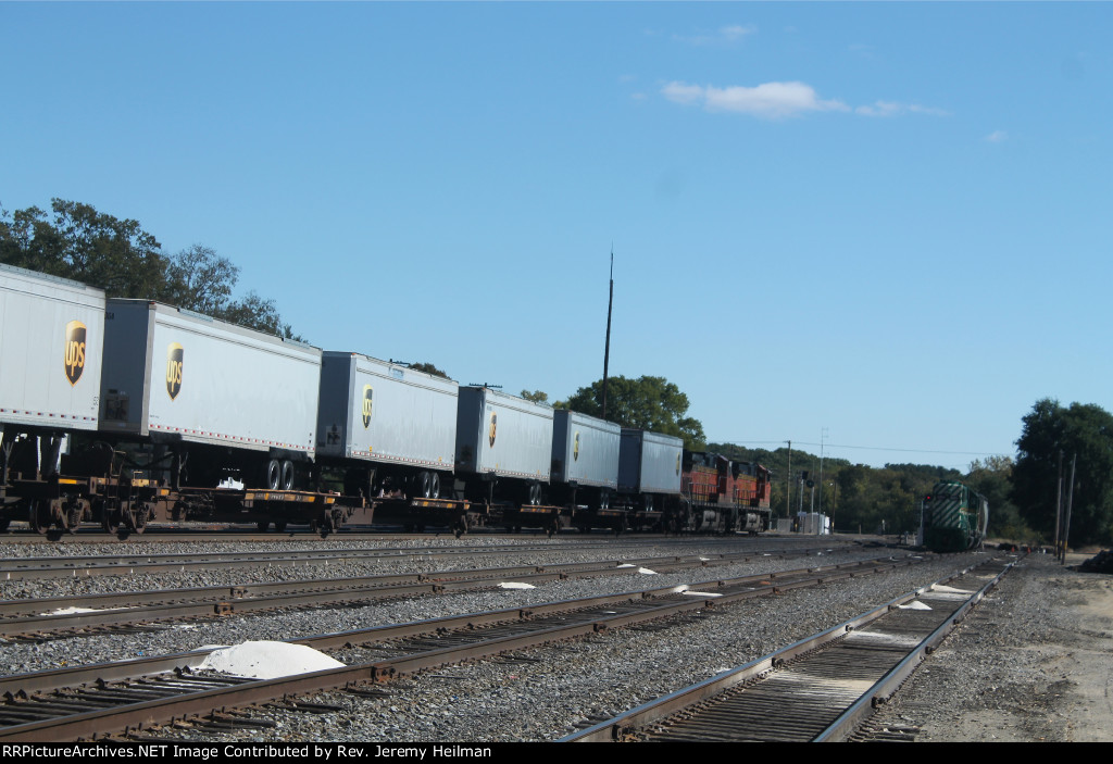BNSF 5204 & 5311 (7)